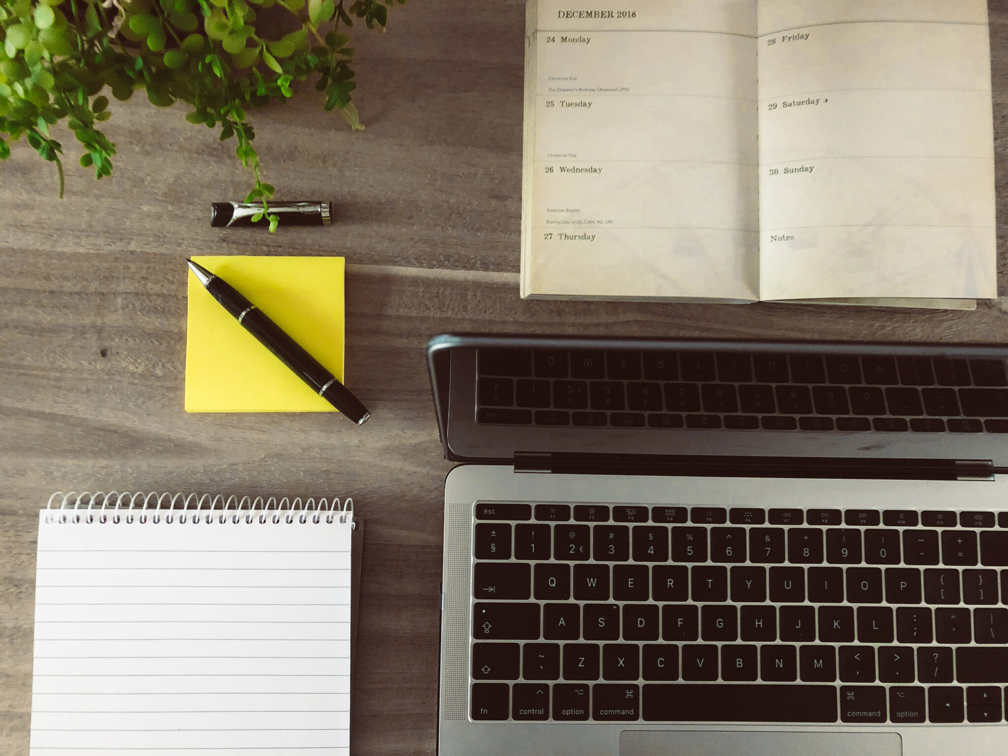 8 Best Tips on How to Manage School and Work - 2023 Guide - Iniwoo.net